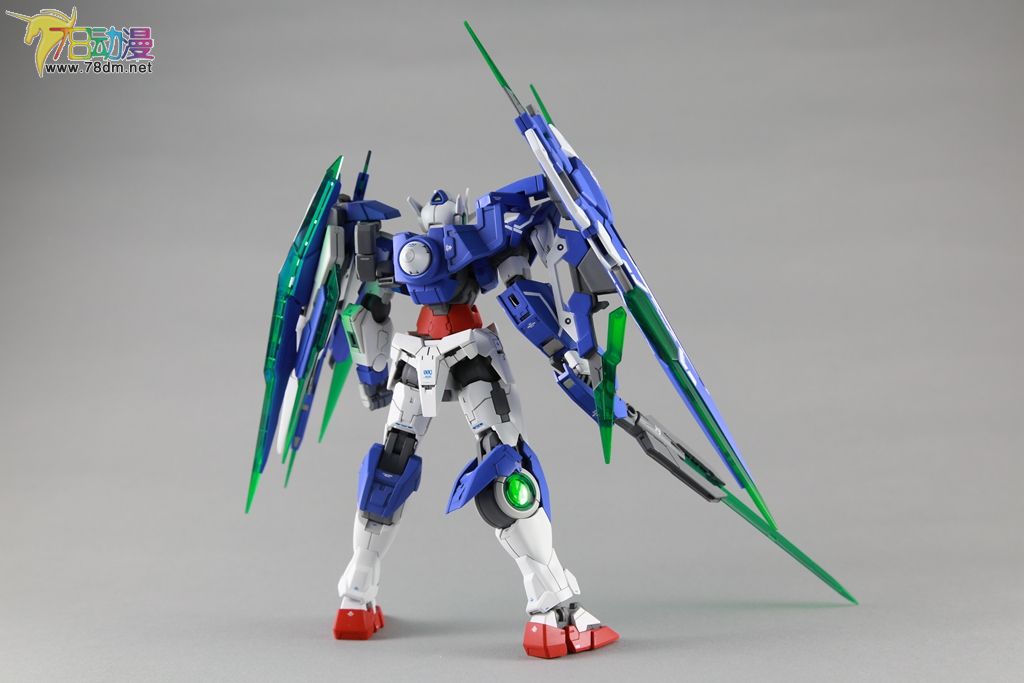 GUNDAM GUY: RG 1/144 00 Qan[T] Full Saber - Customized Build