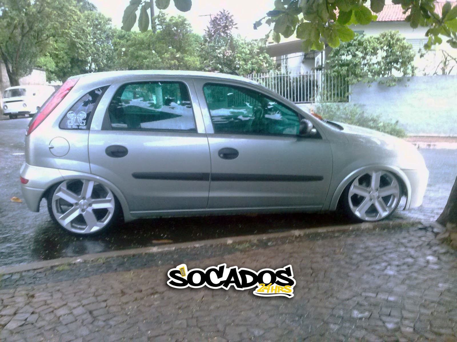 Corsa Hatch com Aro 17 do Agile | Socados 24Hrs