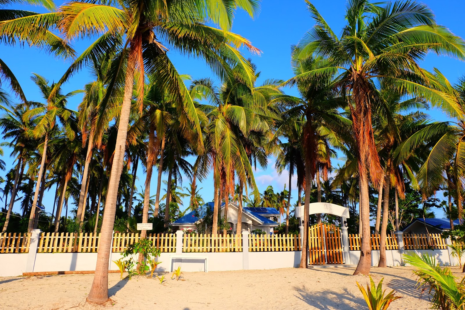 Travel Guide To Maniwaya Island, Marinduque - From The Highest Peak to ...