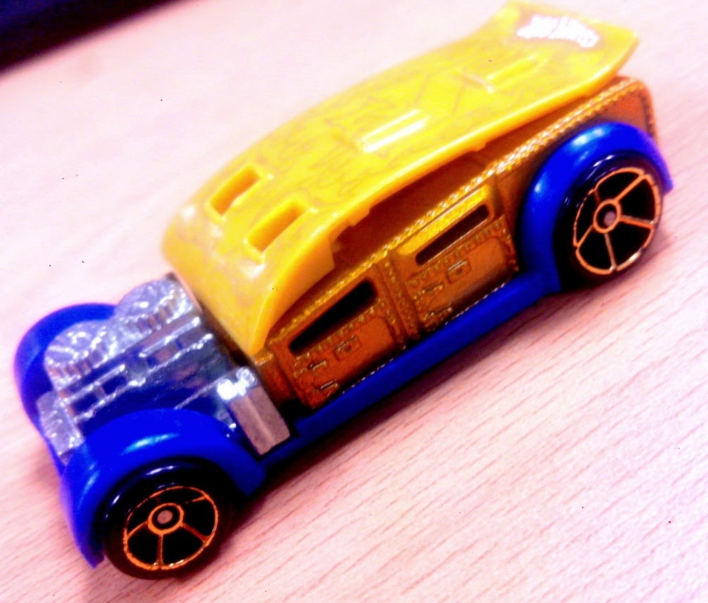 Social Hot Wheels : Fast Cash