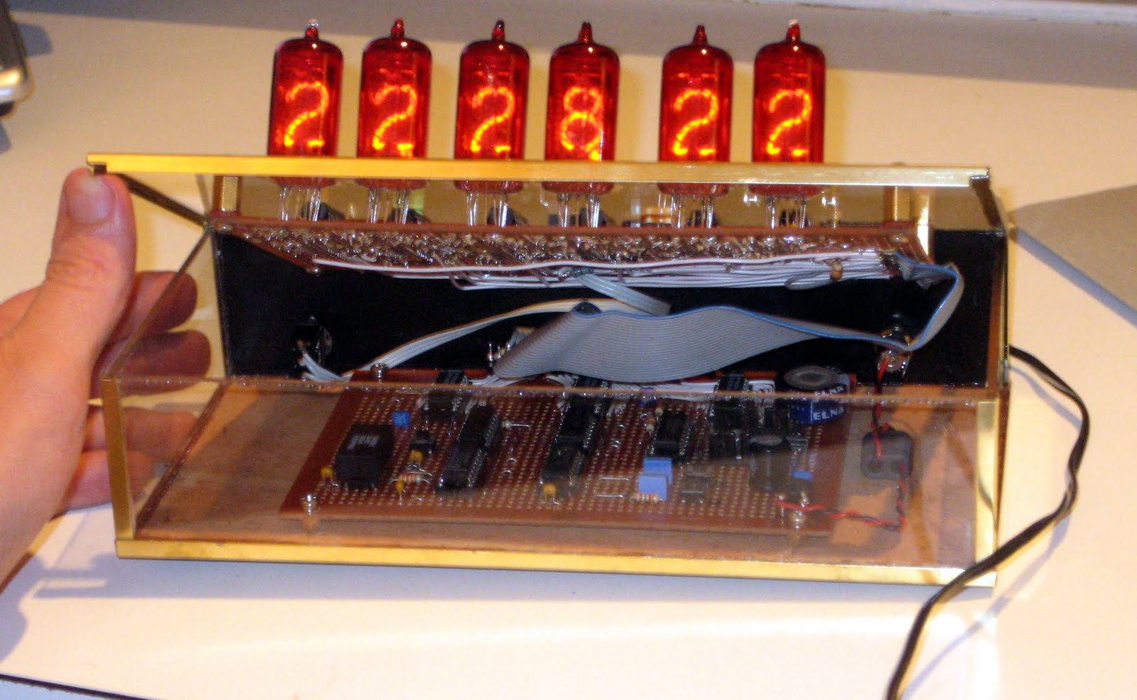 Buxtronix: A Nixie Tube clock