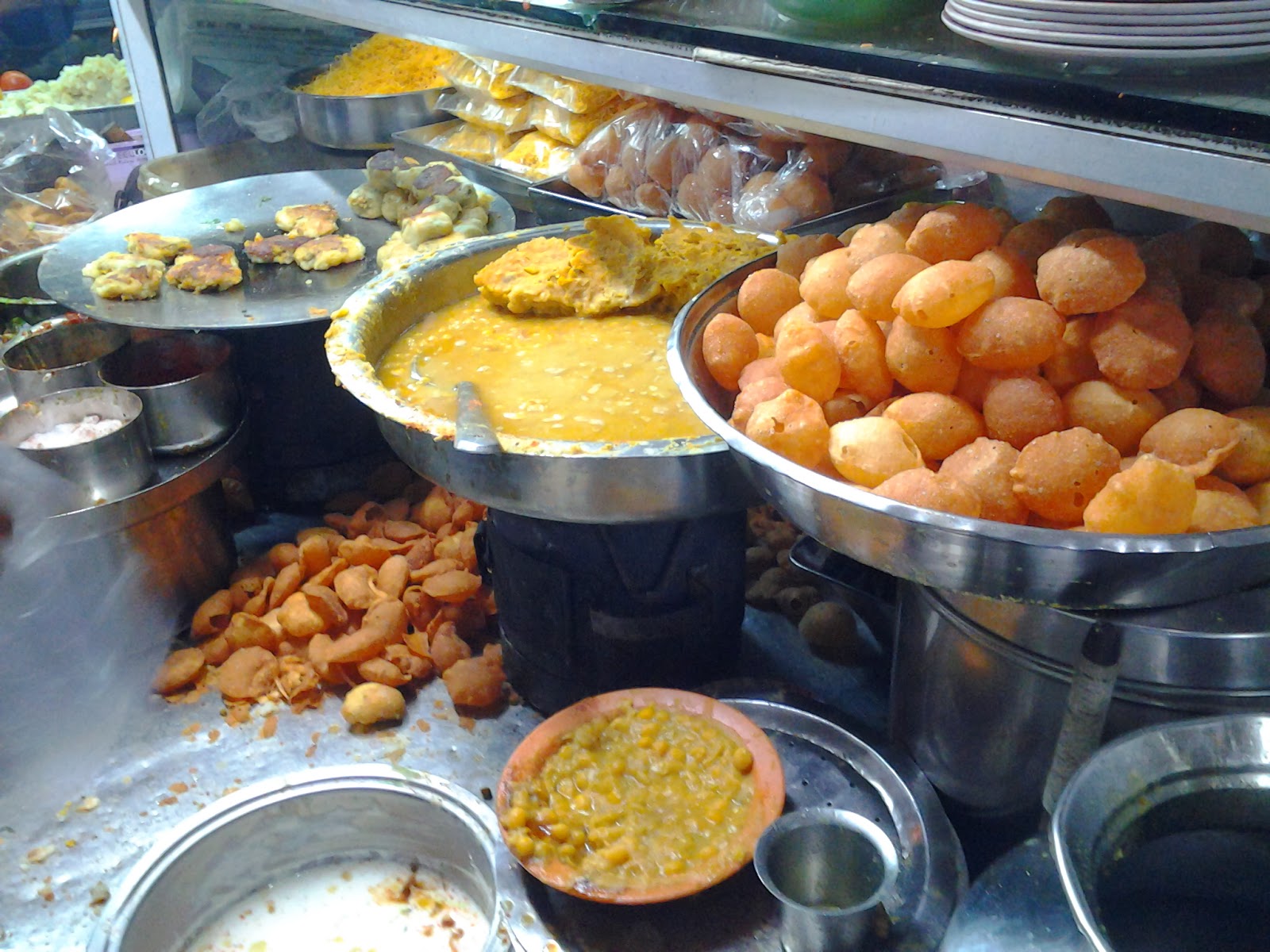 Planet Food India: Panipuri, Ragda Pattice and Bhel at Matunga, Mumbai ...