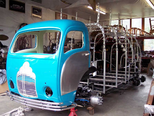 Le camping-car Passe partout: le Decoliner, le camping-car de Flash Gordon