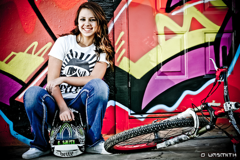 Dirt Riders MTB Mérida: Mujeres Bikers | Cierra Smith (DH)