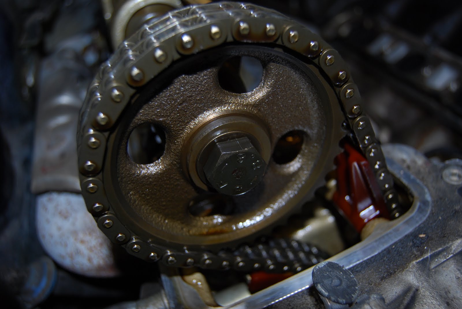 Found double row timing chain | Mercedes-Benz Forum