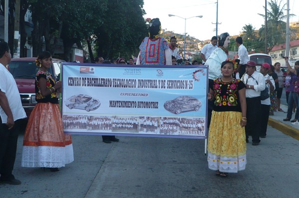 Yekeri Radio 92.5 FM El Buzón Ciudadano : Celebra CBTIS 25 medio siglo ...