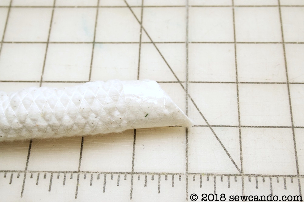 Sew Can Do: Fabric Cornucopia Tutorial and Fall Fabric Bundles Giveaway!