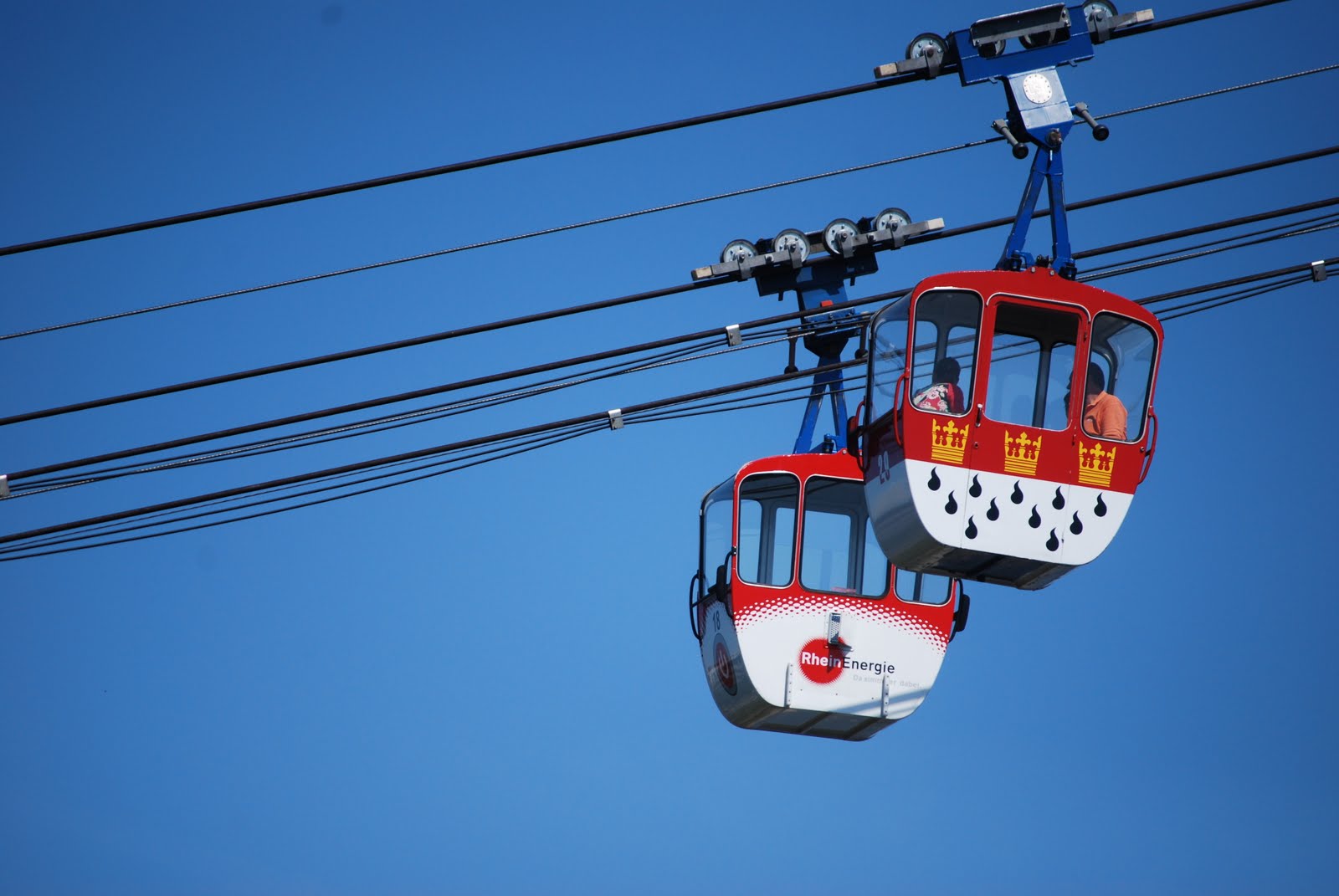 und der Rest der Welt: Mit der Kölner Seilbahn in den Rheinpark