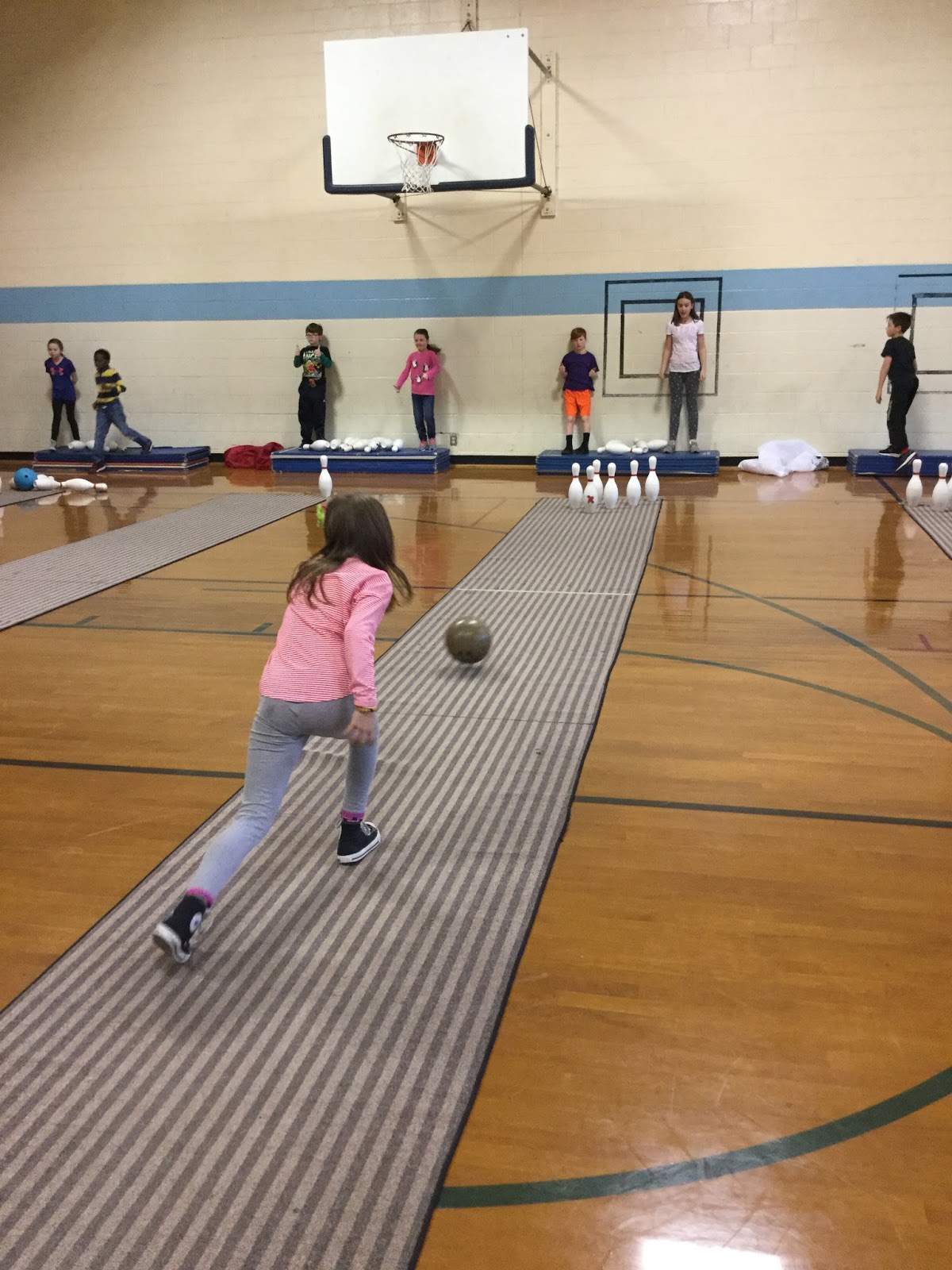 Williston Central School Physical Education: 3rd/4th Grade Bowling!