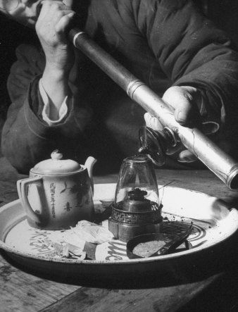 Strawberige: vintage opium smokers