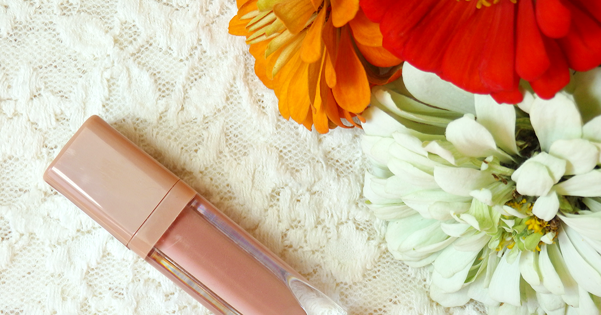 Review: Essence Liquid Lipstick 03 Almost Real - Adjusting Beauty