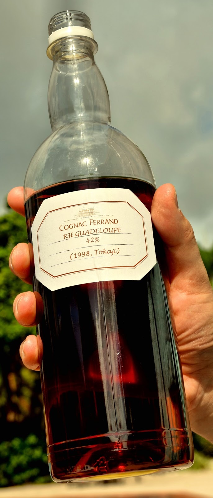 Bahama Bob's Rumstyles: The Color in Your Rum: Where Does it Come From?