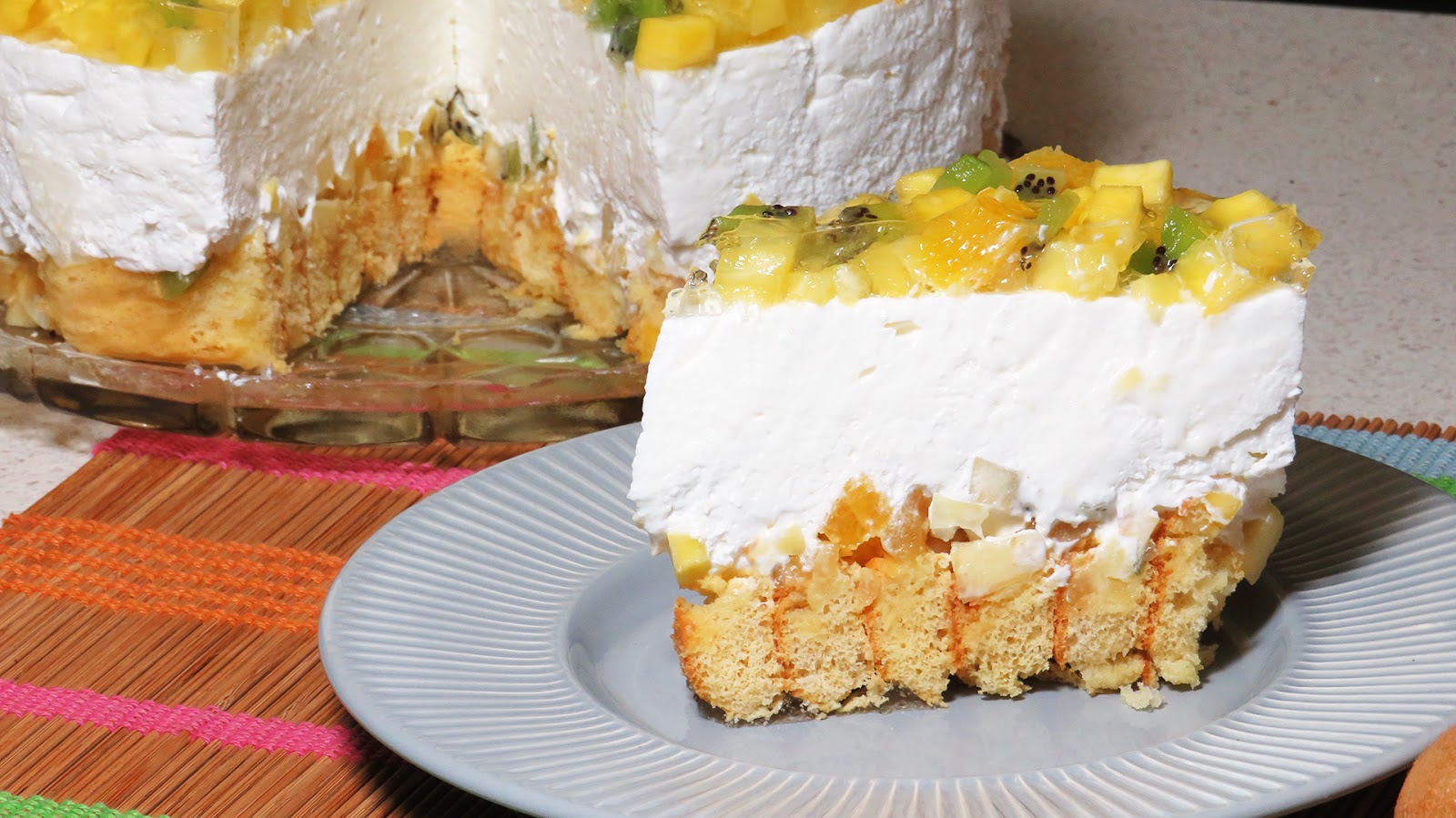 Tort de Fructe cu Iaurt (Fara coacere) - Reteta video