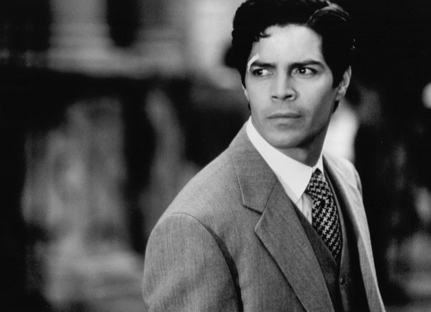 Eyecons: FAB 40+ ESAI MORALES