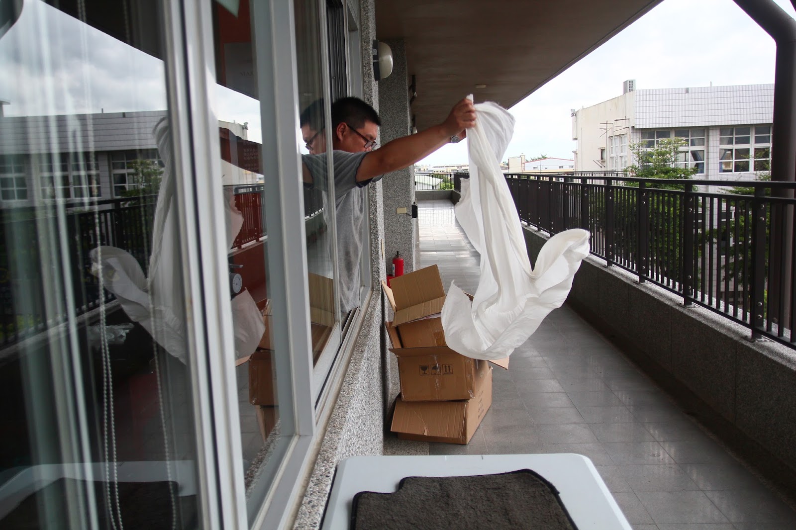 雲造 YUM: Maker Power紮染工作服01