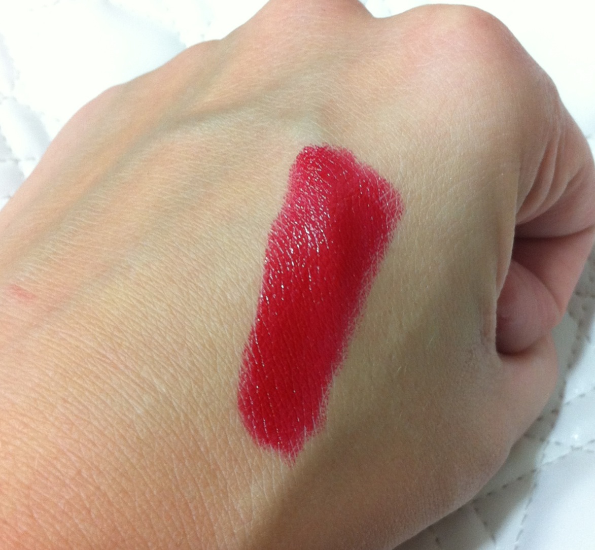 Beauty In Luv: BATOM MAC BRAVE RED