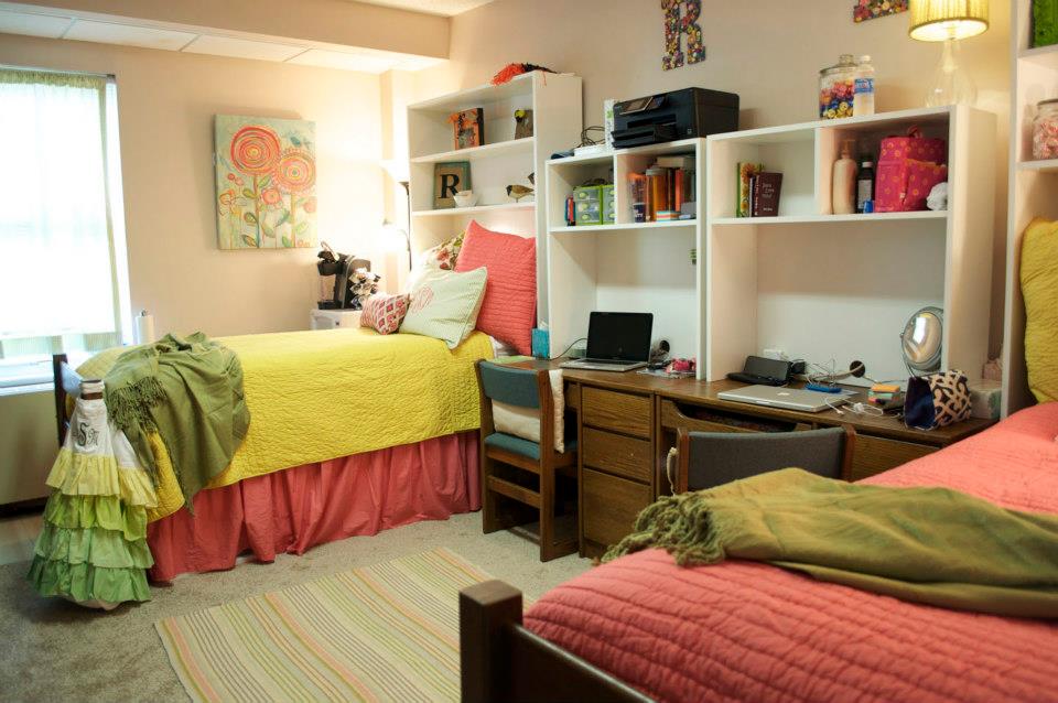 The Domestic Curator: DORM ROOMS: Decorating A Small Space With Style