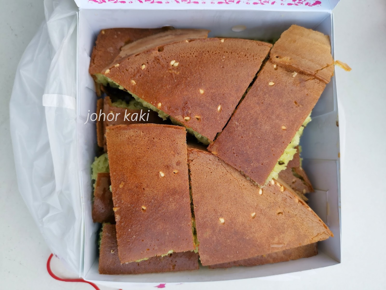 Martabak 818 in Batam. Indonesian Style Ban Chang Kueh or Apam Balik ...