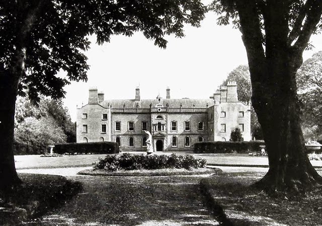 Landed families of Britain and Ireland: (157) Apreece of Washingley ...