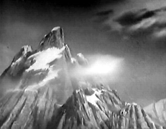 13: THE CRAWLING EYE / Tempean Films - 1958