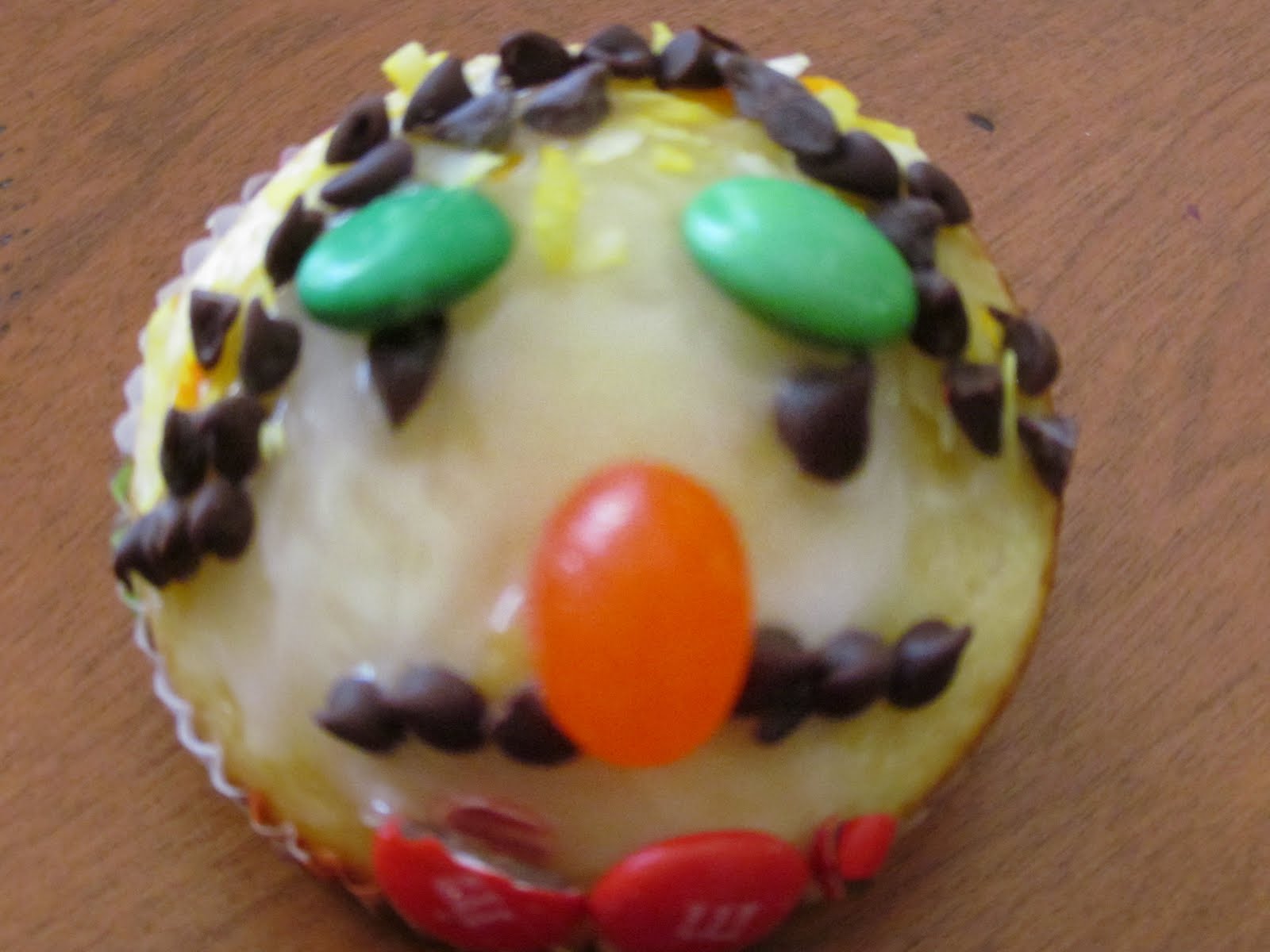 How to Dye Coconut ( Making Colored Coconut)