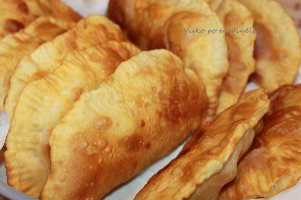 Visko po trupinėlį: Čeburekai