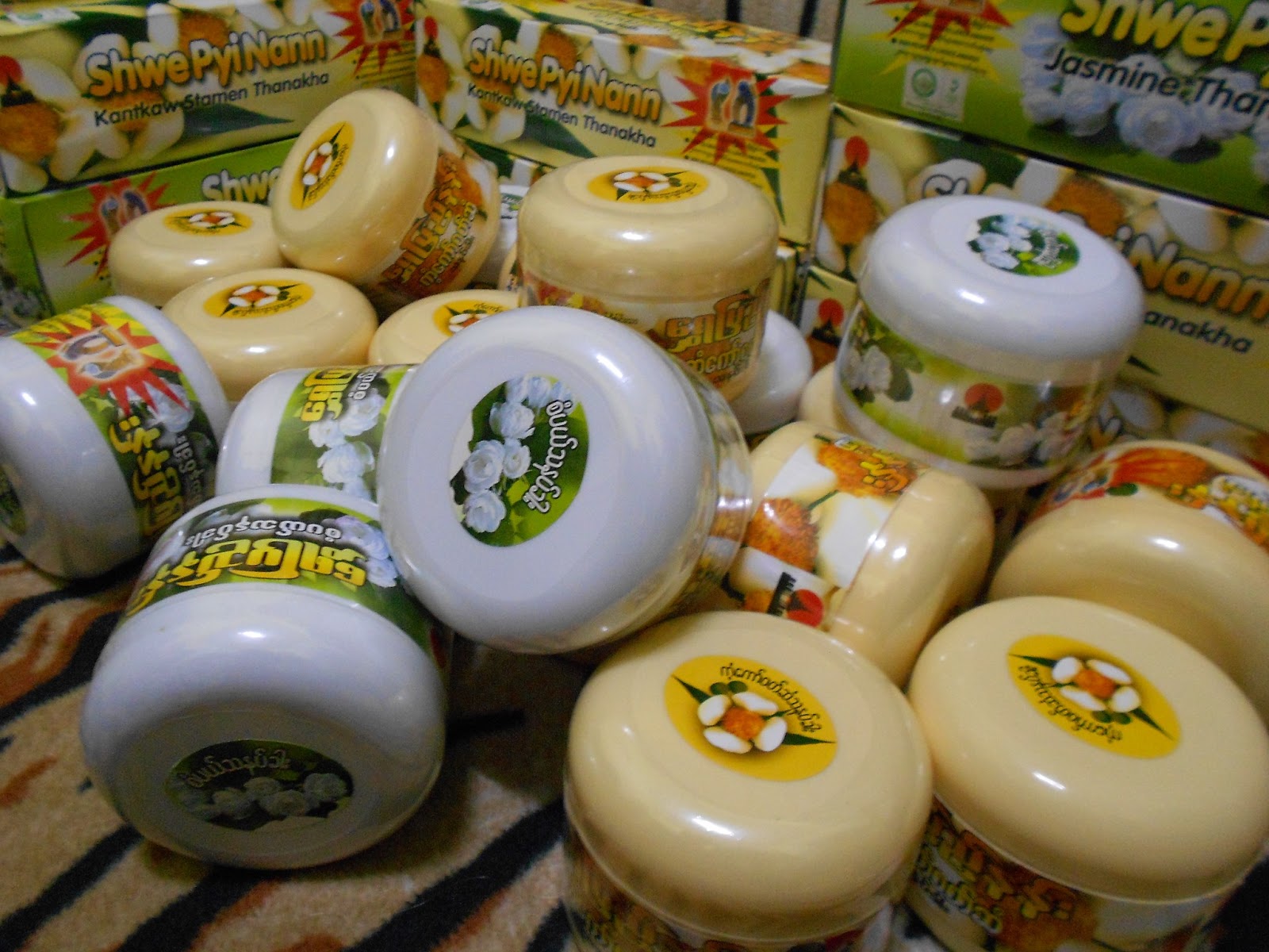 D Arlyn's BeautyCare: Bedak sejuk tanaka (original Myanmar)