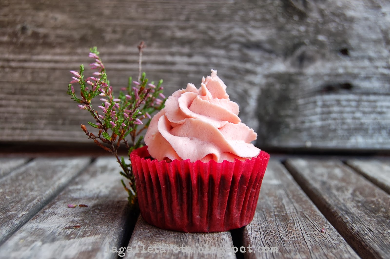 La Galleta Rota: Cupcakes de chocolate, fresa y frambuesa