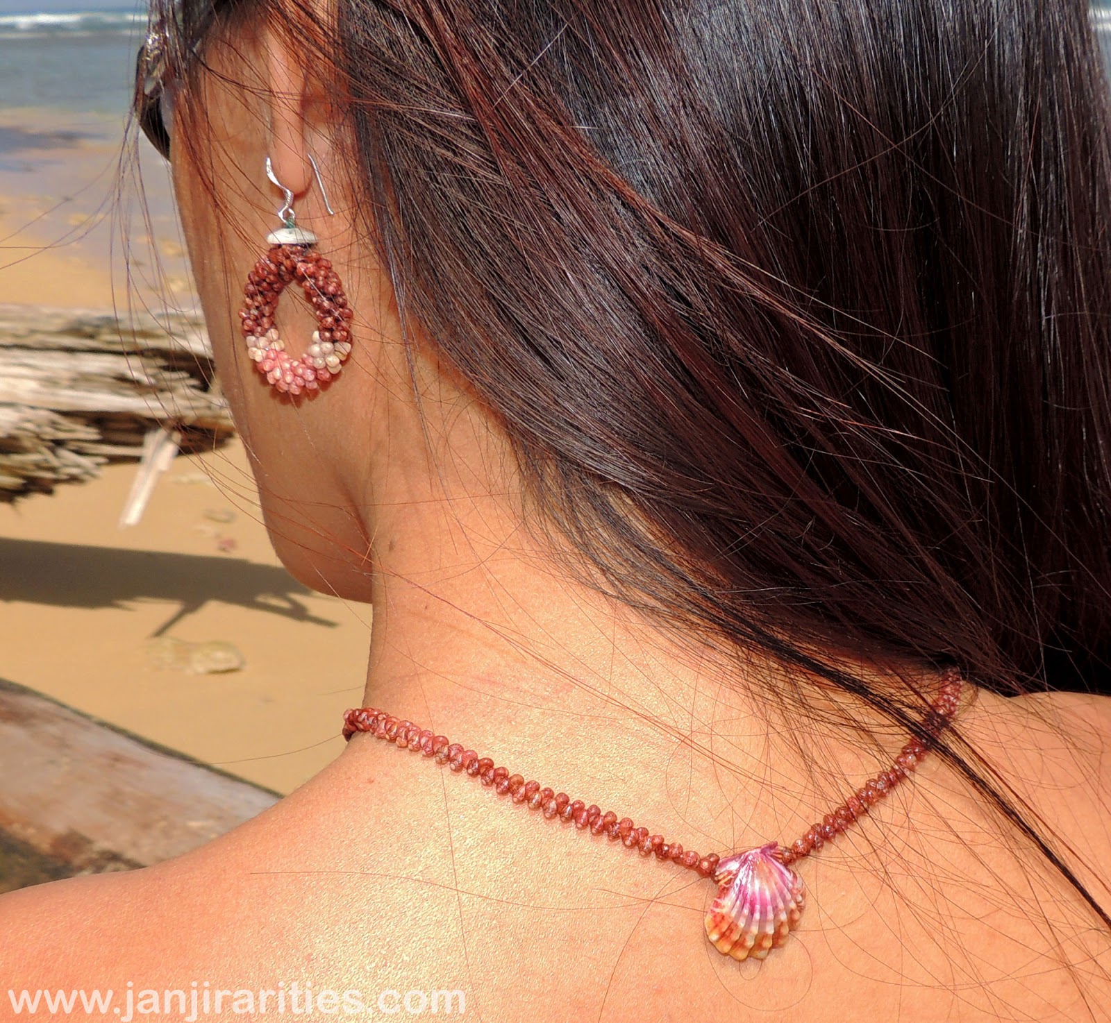 Kahelelani & Sunrise shell jewelry by.... Janjira: Single strand ...