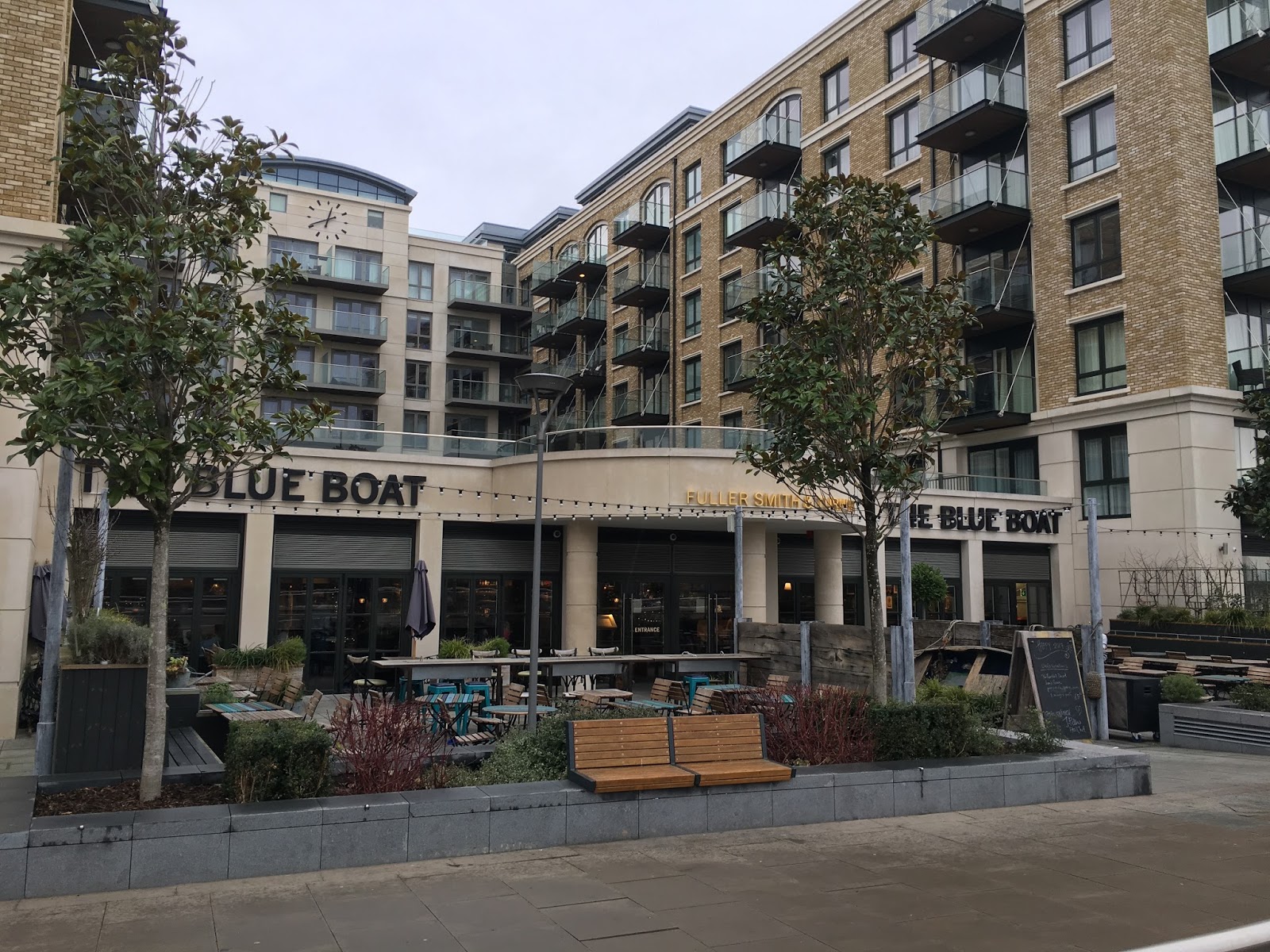 Everyday London Life: The Blue Boat Pub and Restaurant, Hammersmith ...
