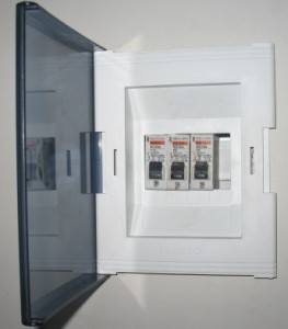 Pengaman Listrik (Sekering / Panel Hubung Bagi) | Materi TIK-PTD