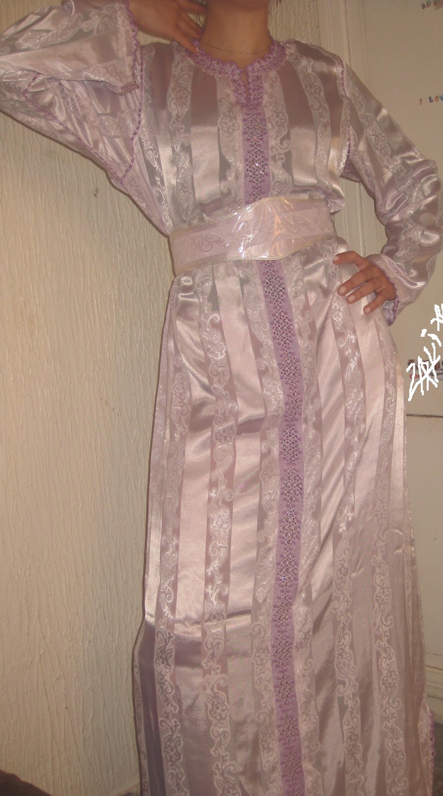 La Luxueuse Couture Traditionnelle Marocaine: Caftan en Jawhara ...