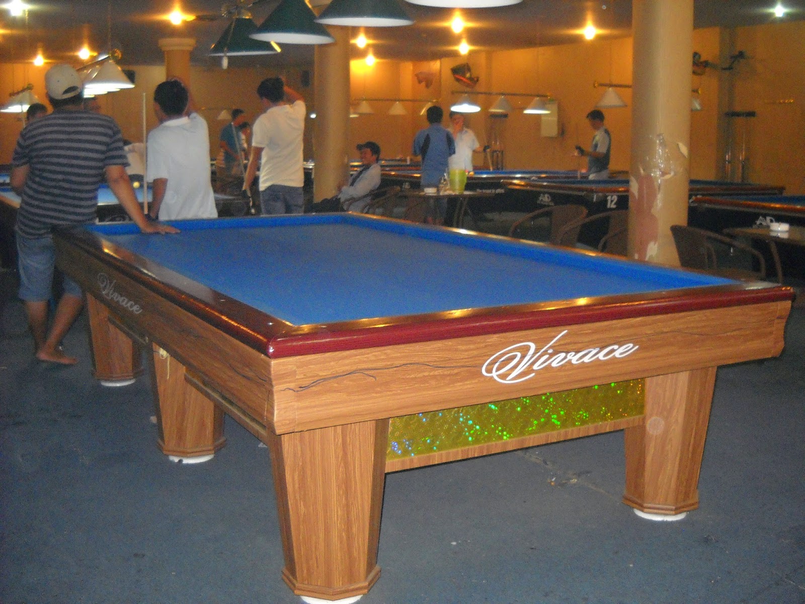 HCM - - Sang CLB bida cao cấp TT Quận 10 - DT 12m x 30m, 1L, 12 bàn ...