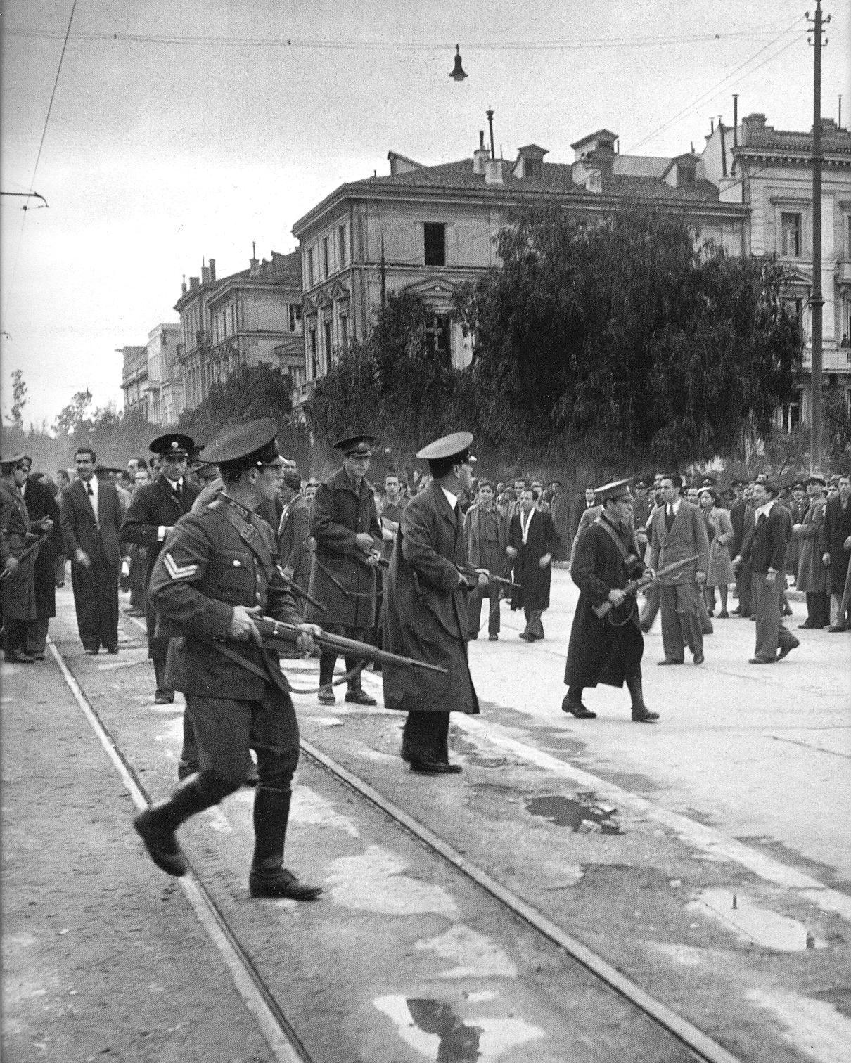 Φάρος του Θερμαϊκού: Εμφύλιος πόλεμος στην Ελλάδα: 69 χρόνια από το ...