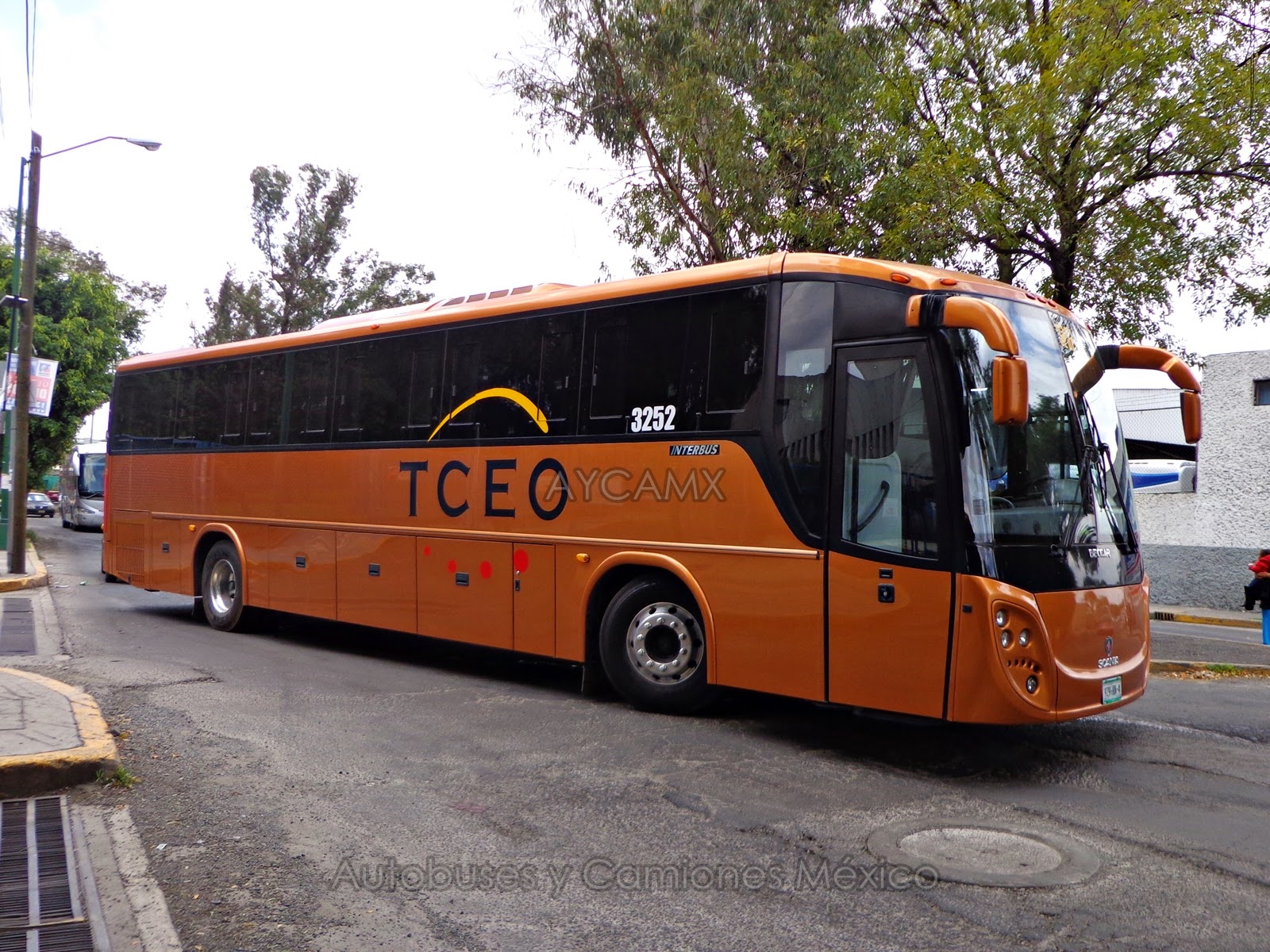 AYCAMX - Autobuses y Camiones México : Autobuses Turismo 54