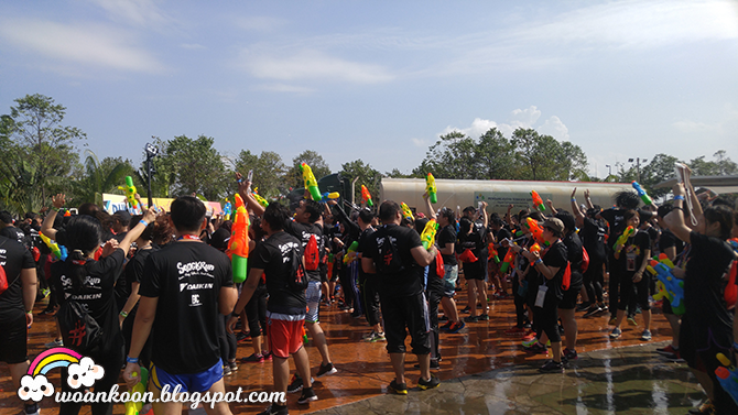 Experiencing Songkrun, Water Fun Run @ Serdang, Malaysia - Woan Koon ...