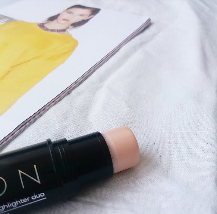 Avon 2u1 rumenilo i hajlajter & Glow Lip Stylo ruz za usne