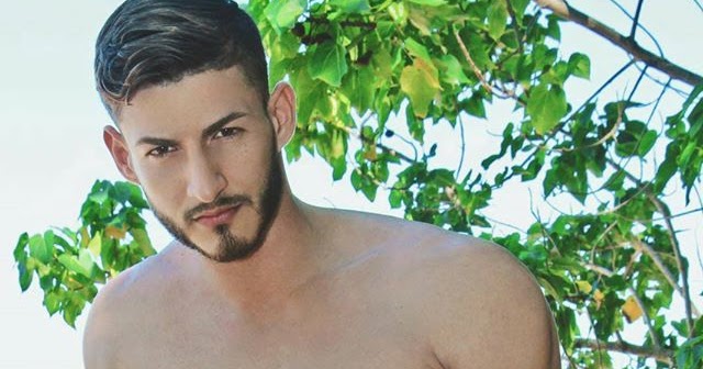 Man Central: Kevin David Gonzalez: In swimwear
