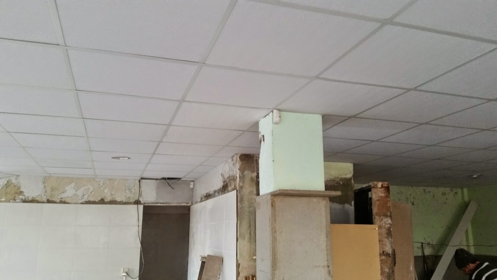 Cielorrasos en PVC - Uruguay: Colocación de Cielo Raso Desmontable con ...