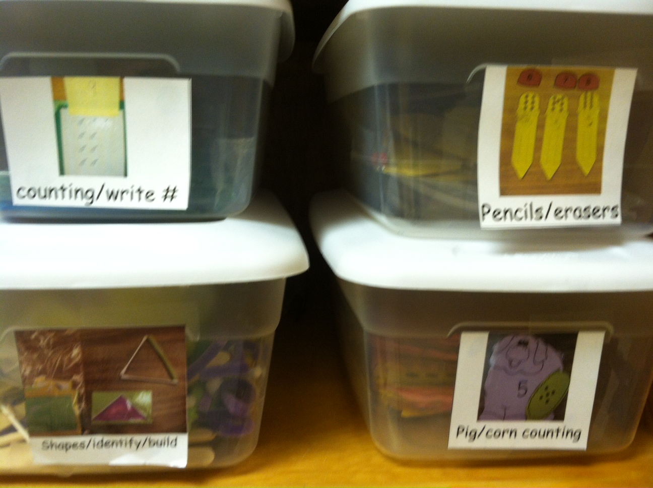 It's a Jungle Out There! A Kindergarten Blog: Organizing Math Centers