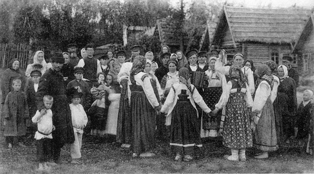 40 interesting Vintage Photographs That Show Everyday Life in Russia in ...