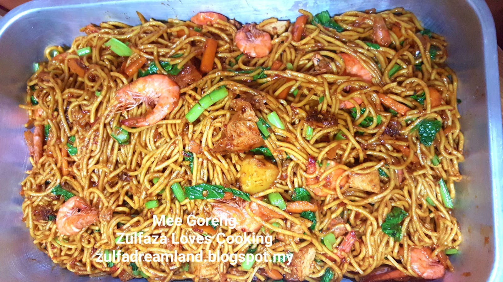 ZULFAZA LOVES COOKING: Menu Moreh 11 Ramadhan : Mee Goreng