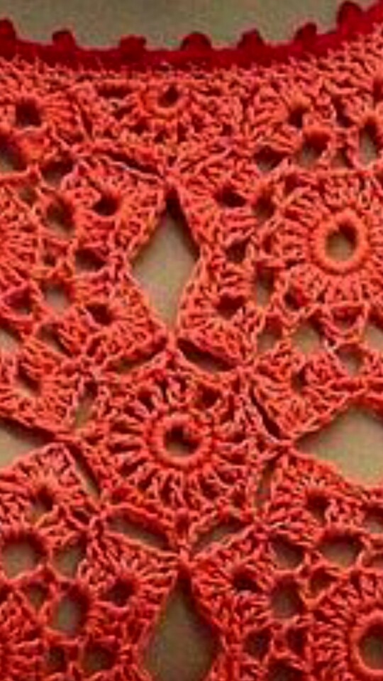 Tina's handicraft : crochet blouse with flowers motifs