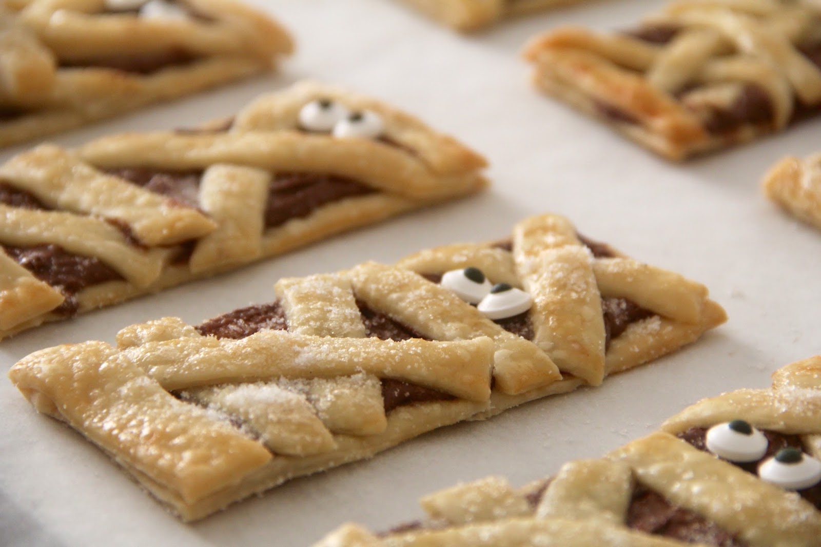 Coast With Me: Mummy Cookies