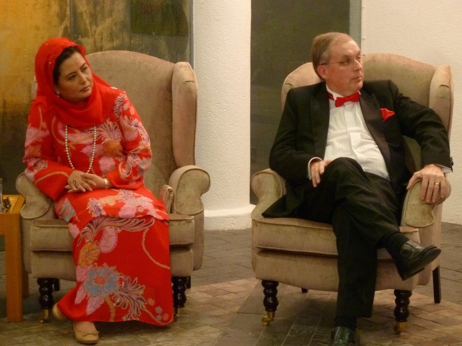 Kee Hua Chee Live!: GAIL FEATHERSTONE, WIFE OF BRITISH HIGH ...