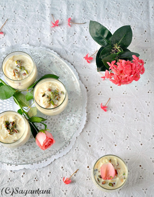 Simui-er Payes (Indian Vermicelli and Milk Pudding) - A Homemaker's Diary