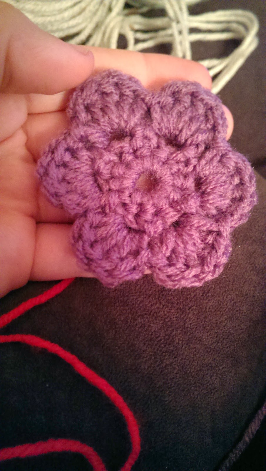 Catty Crochet: Purple Crochet Doodle Flower