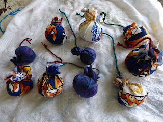 Needlefelted Fairytales: How to make Poi