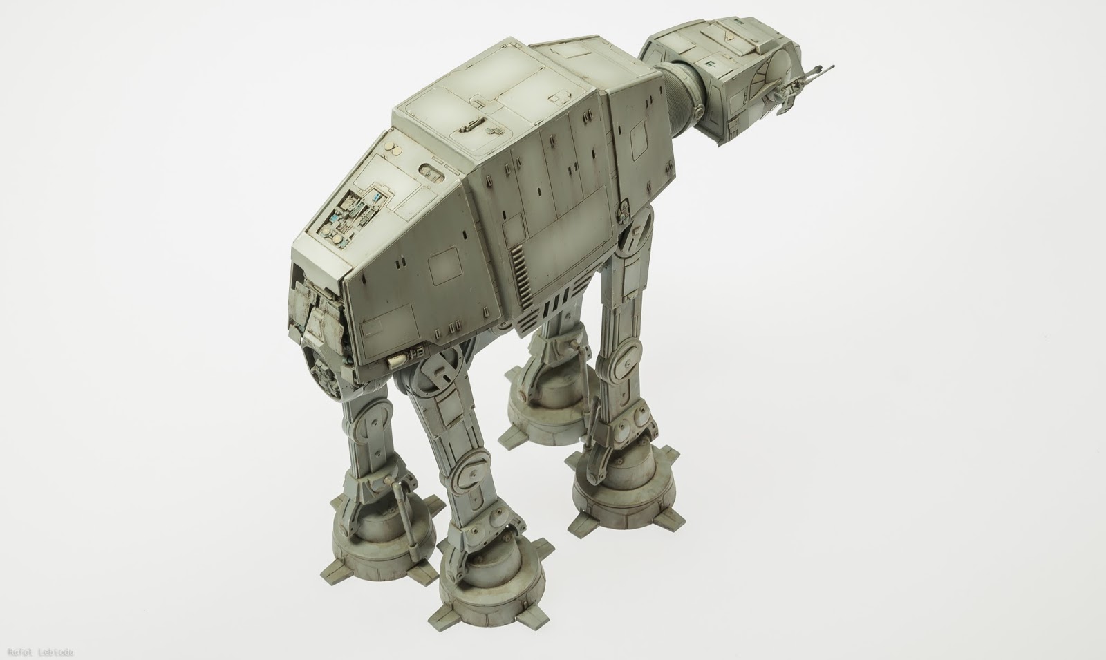 MODEL SECTOR: AT-AT (Star Wars)
