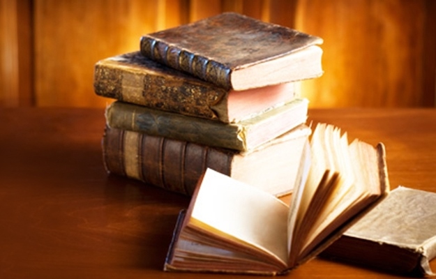 Daftar Kitab-kitab Tafsir Paling Terkenal dan Masyhur di Kalangan Umat ...